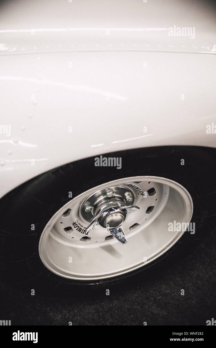 Vertical shot old white hi-res stock photography and images - Alamy