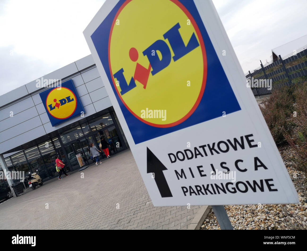 Lidl in poland hi-res stock photography and images - Alamy
