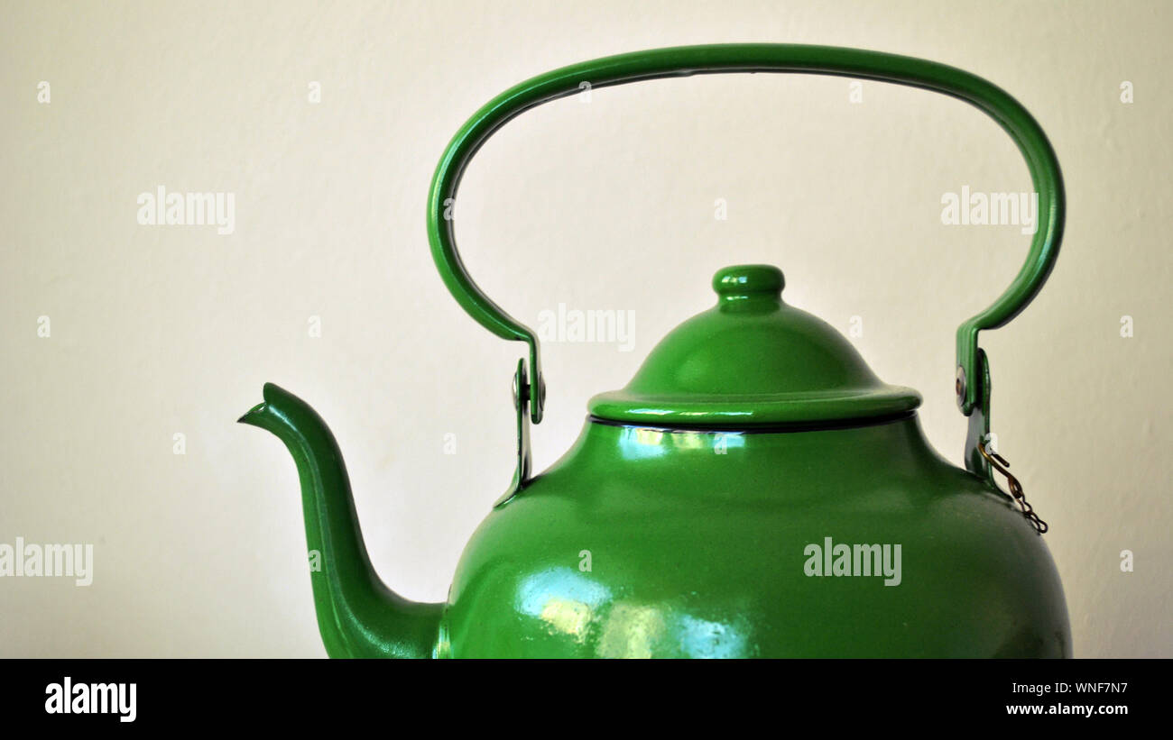 Green kettle hi-res stock photography and images - Alamy