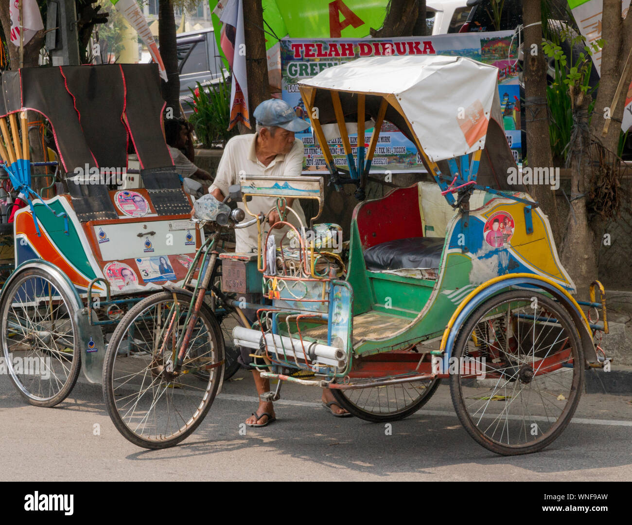 Becak rickshaw medan sumatra hi-res stock photography and images - Alamy