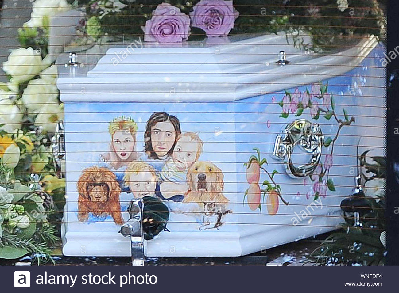 Paula Yates Funeral Stock Photos & Paula Yates Funeral Stock Images - Alamy