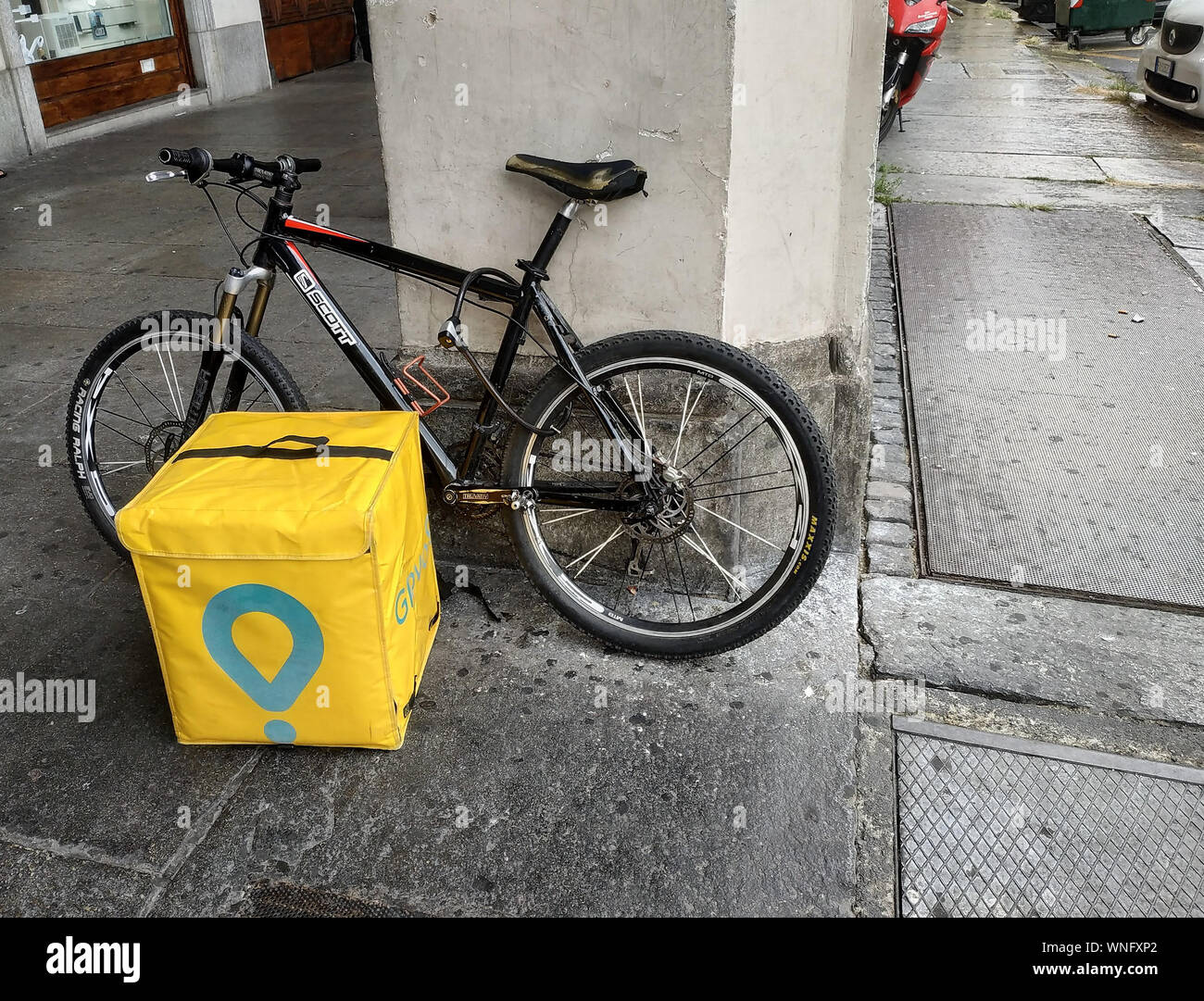 Glovo food delivery worker hi-res stock photography and images - Alamy