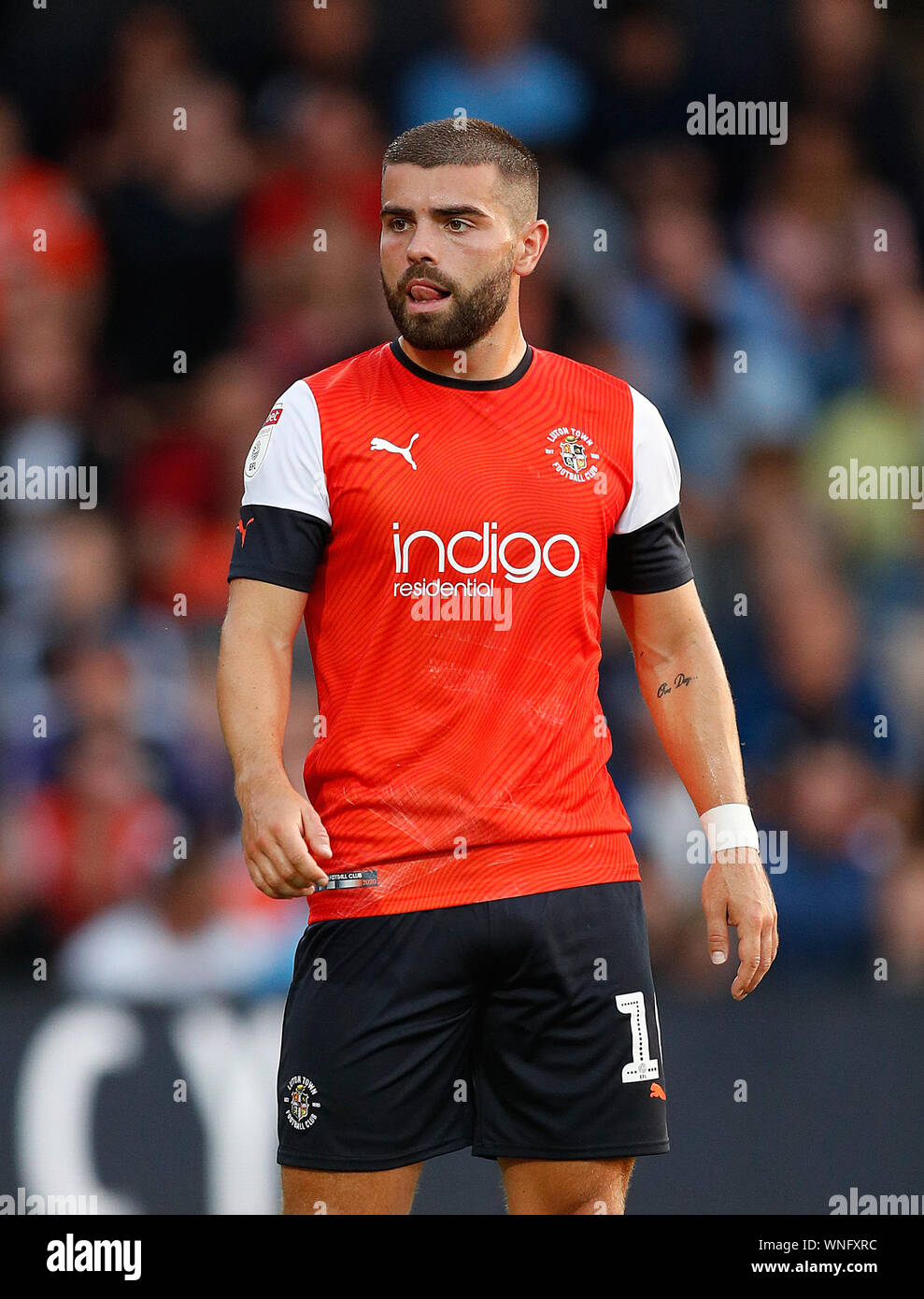 Luton Town's Elliot Lee Stock Photo - Alamy