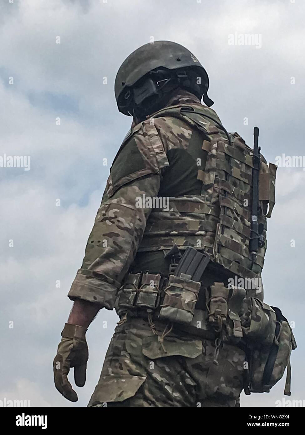 Tall soldier hi-res stock photography and images - Alamy
