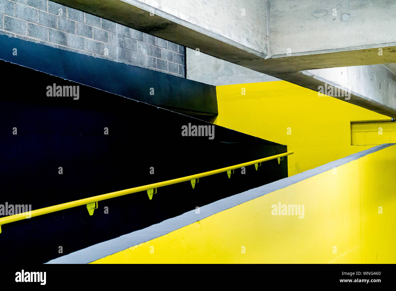 Yellow and black steps hi-res stock photography and images - Alamy