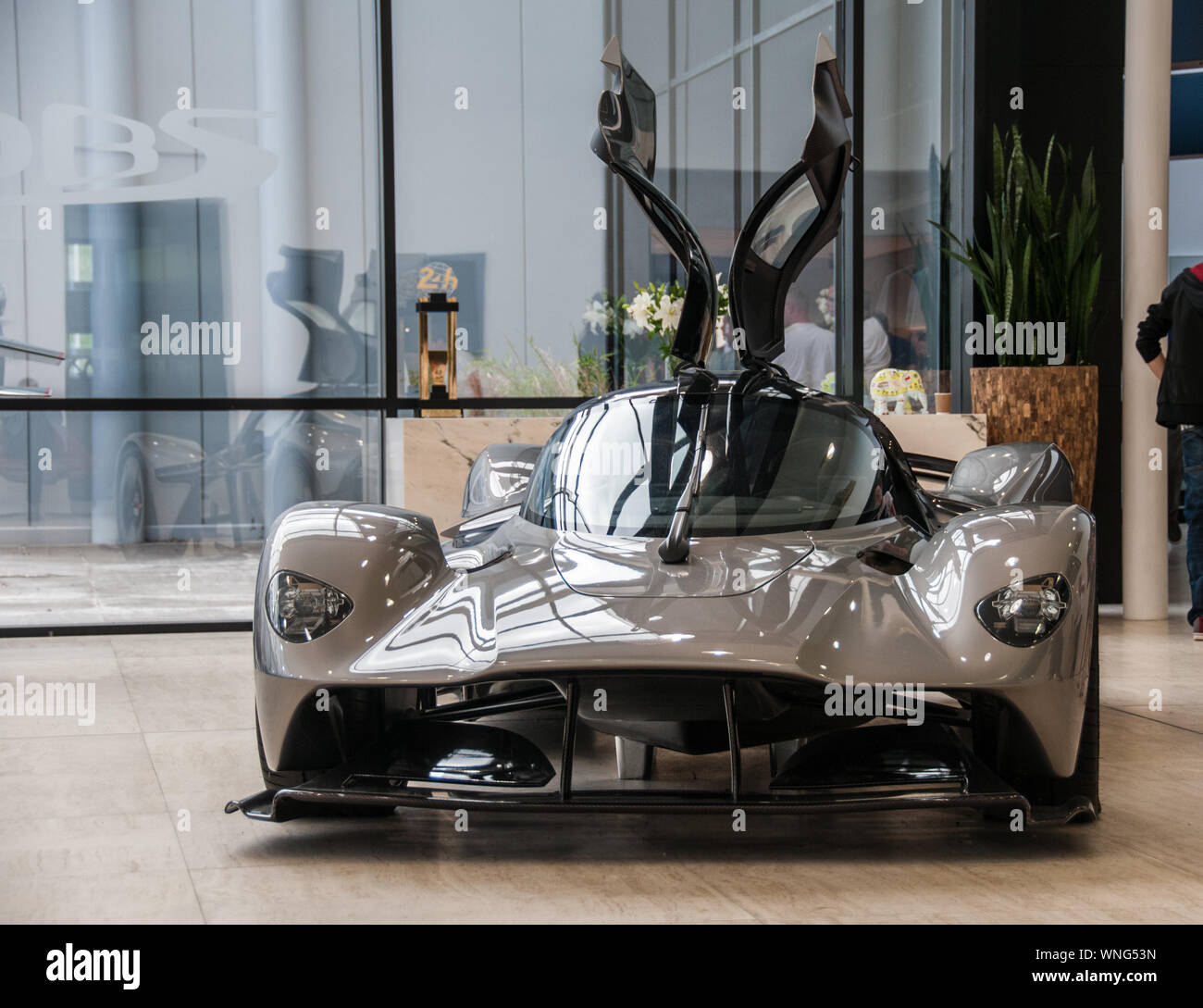 Aston martin valkyrie car hi-res stock photography and images - Alamy