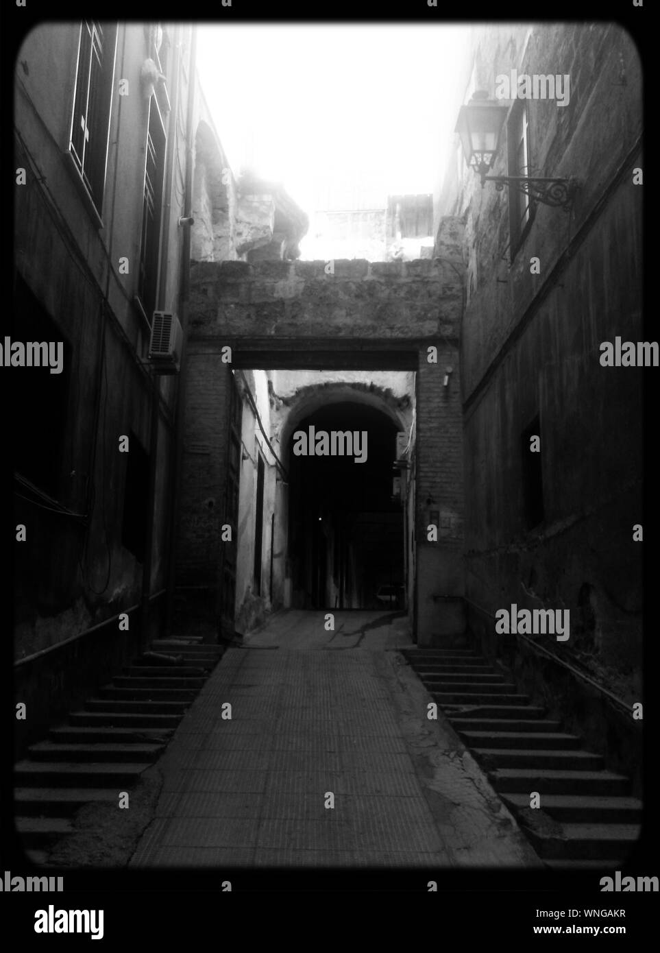 Steps between buildings hi-res stock photography and images - Alamy