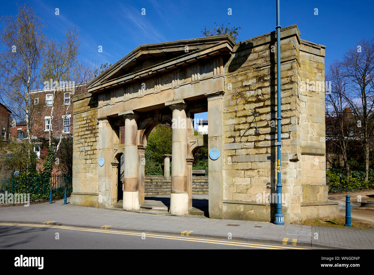 Tameside monument PORTICO OF THE FORMER TOWN HALL, STALYBRIDGE Stock ...
