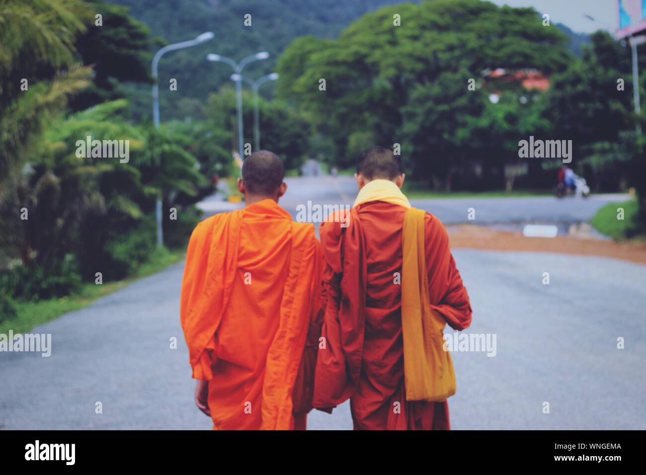 Foreground two monks hi-res stock photography and images - Alamy