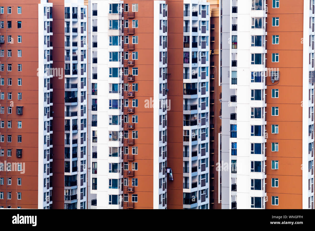 Buildings windows hi-res stock photography and images - Alamy