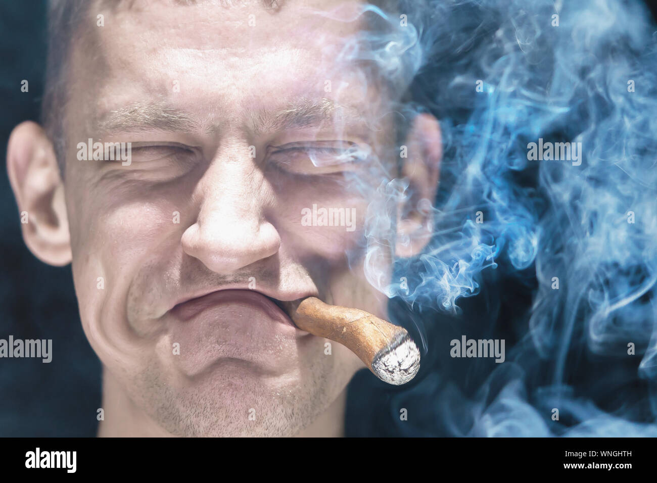 Dangers of smoking hi-res stock photography and images - Alamy