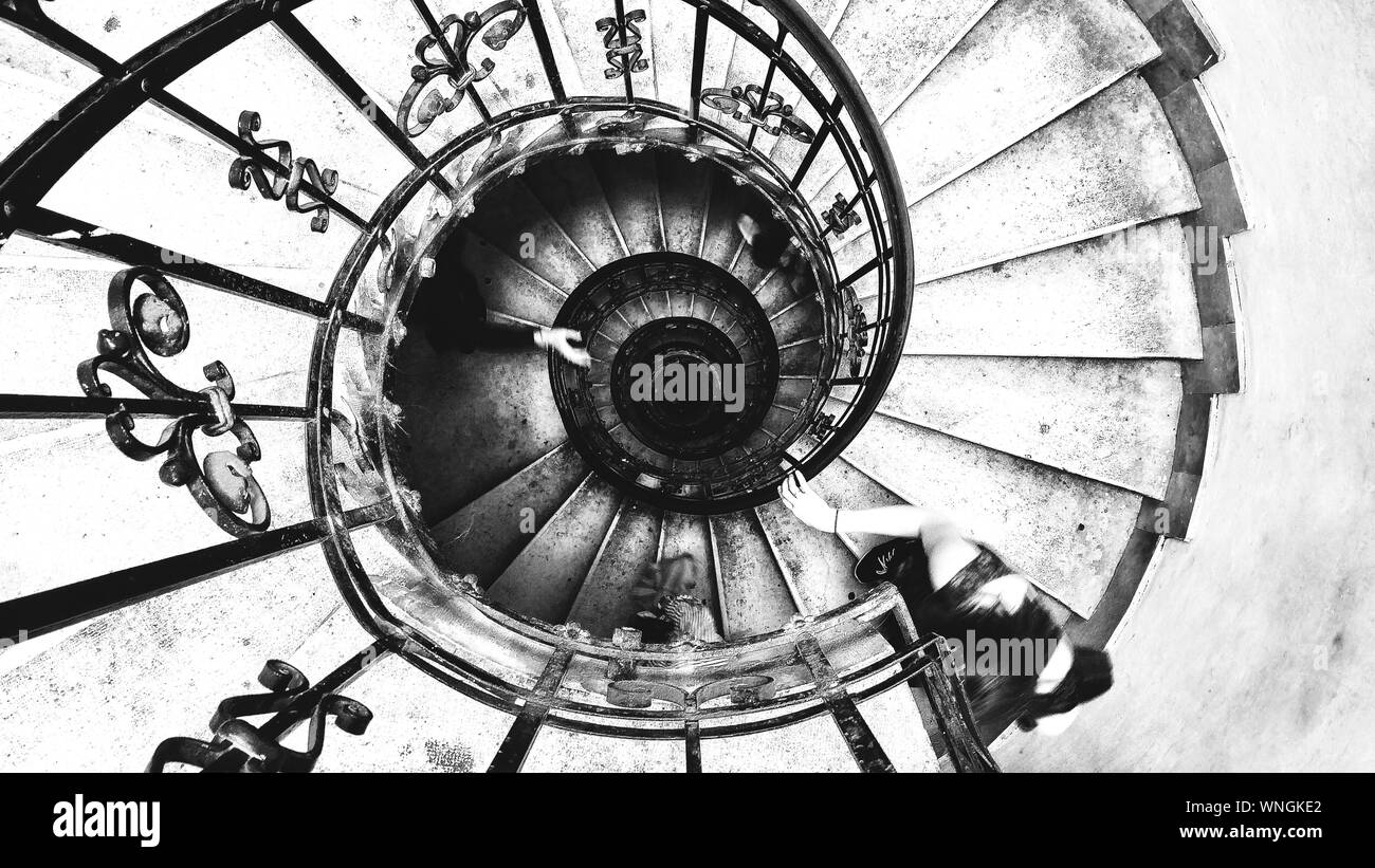 People spiral staircase hi-res stock photography and images - Alamy