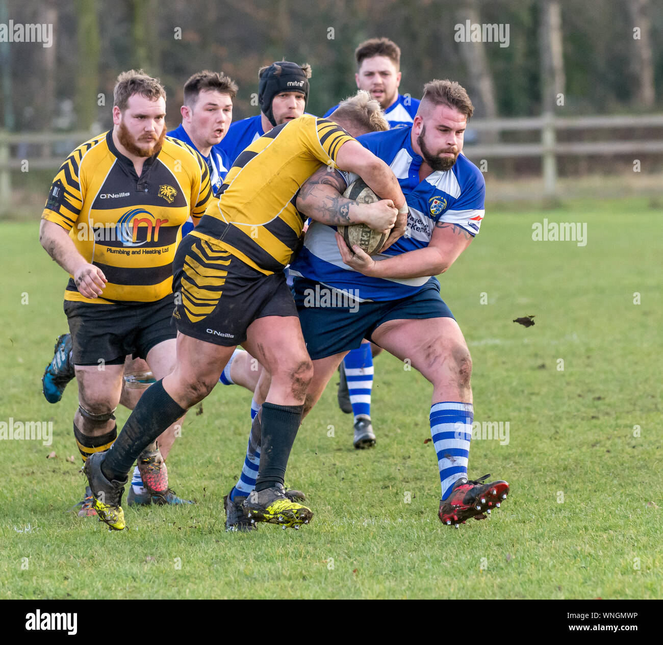 Male football players sprinting on hi-res stock photography and images ...