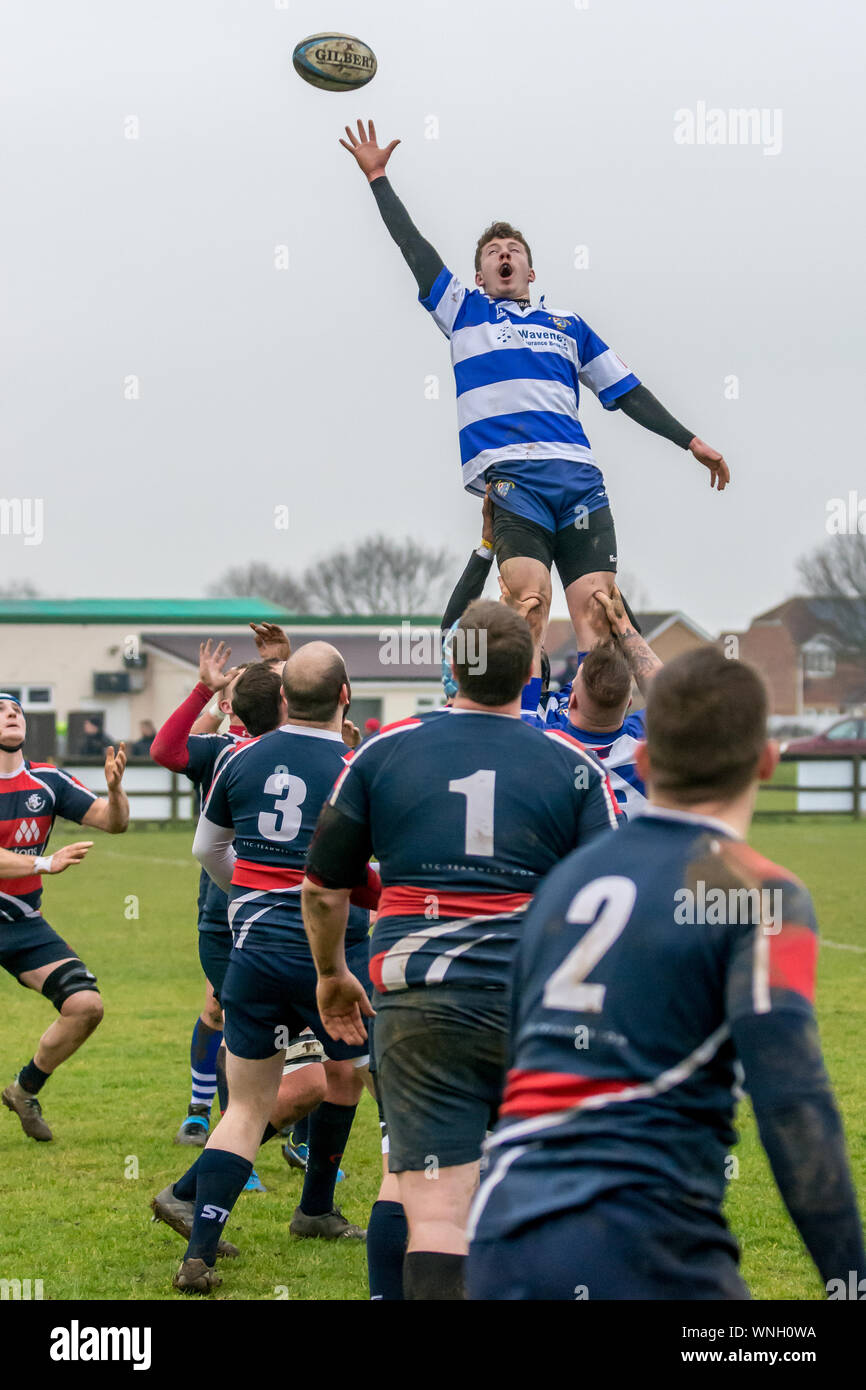 Rugby players line up hi-res stock photography and images - Alamy
