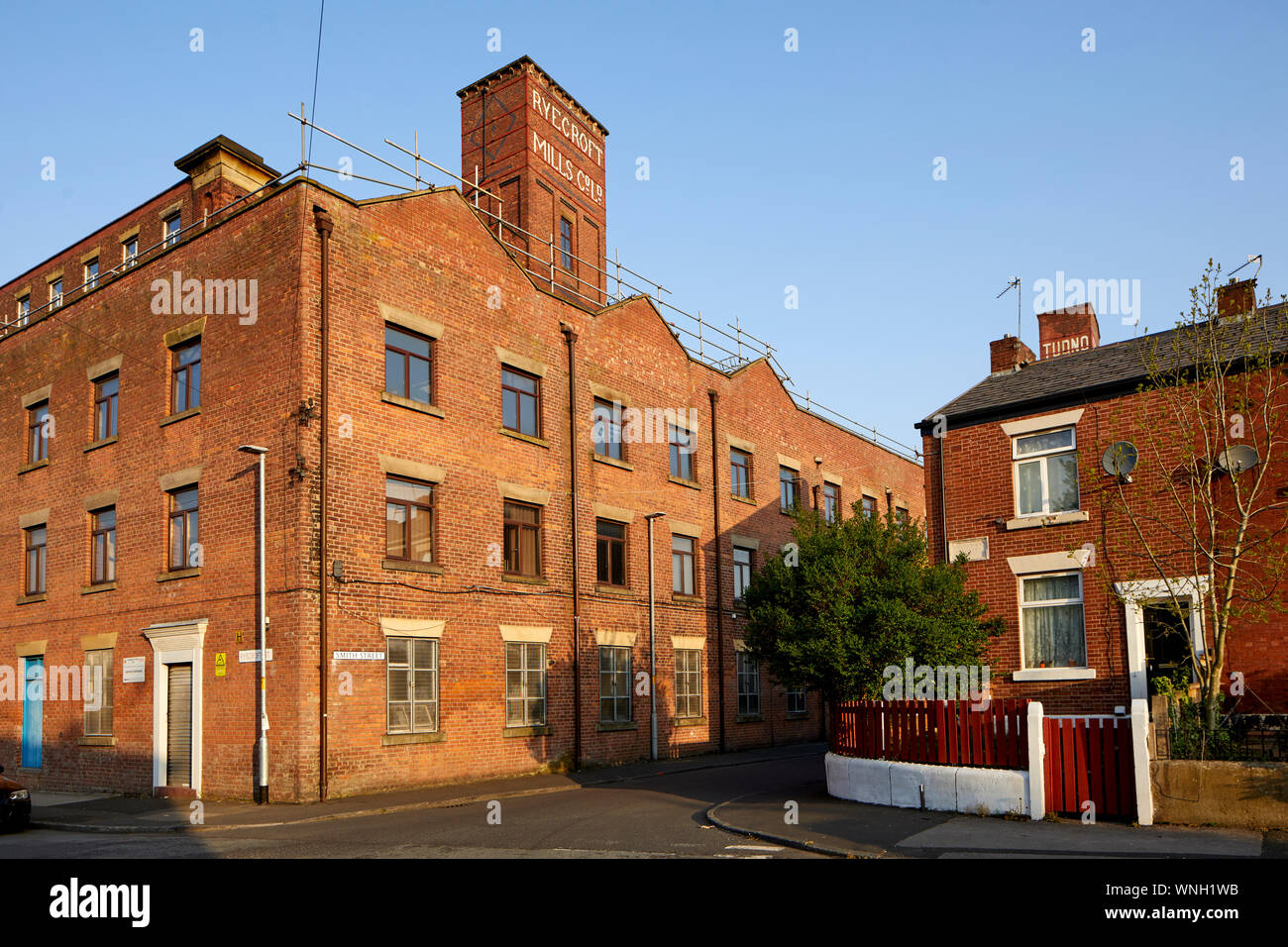 Ashton tameside historic hi-res stock photography and images - Alamy