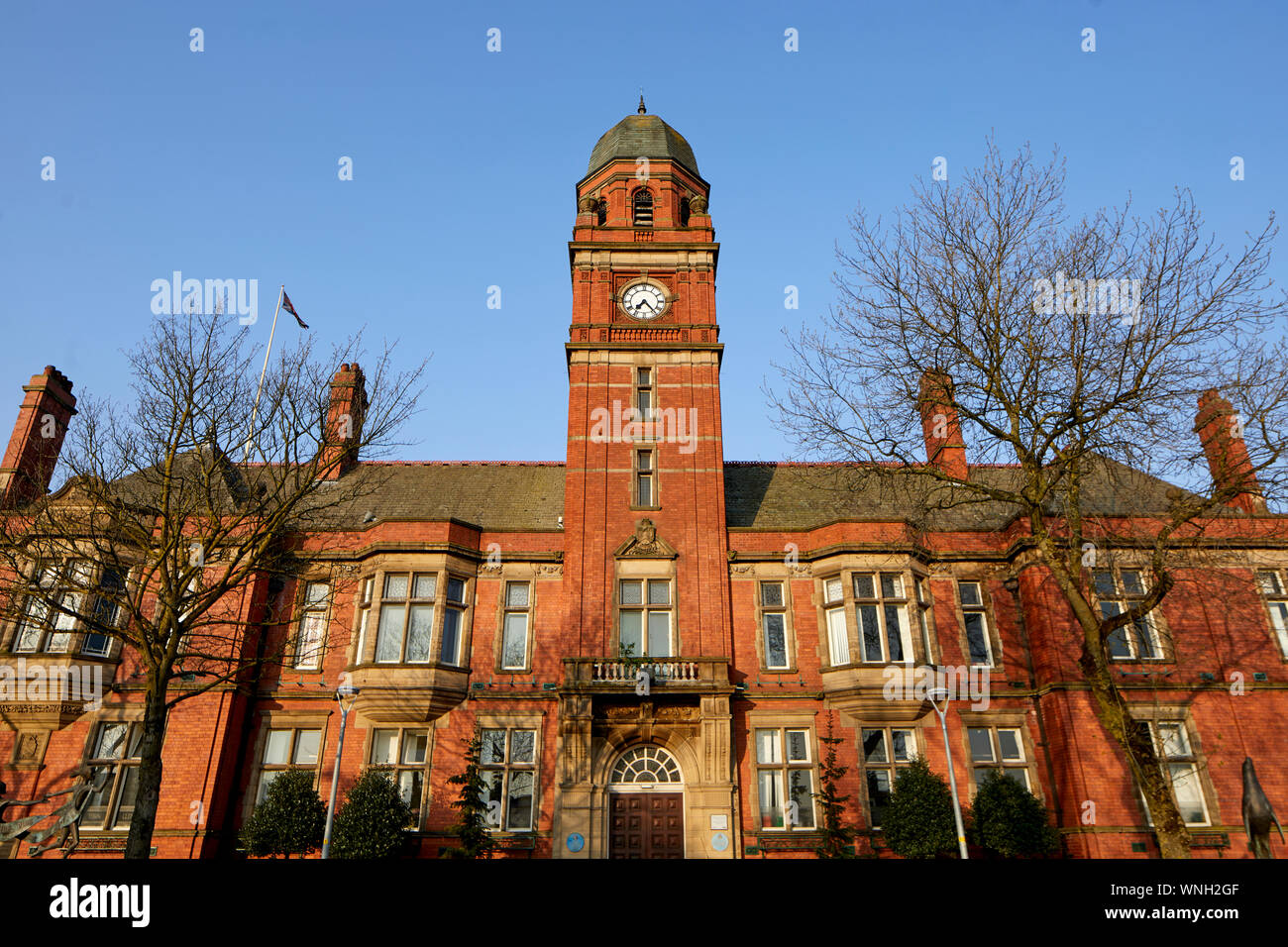 Tameside landmarks, Hyde Town Hall designated Grade II listed ...