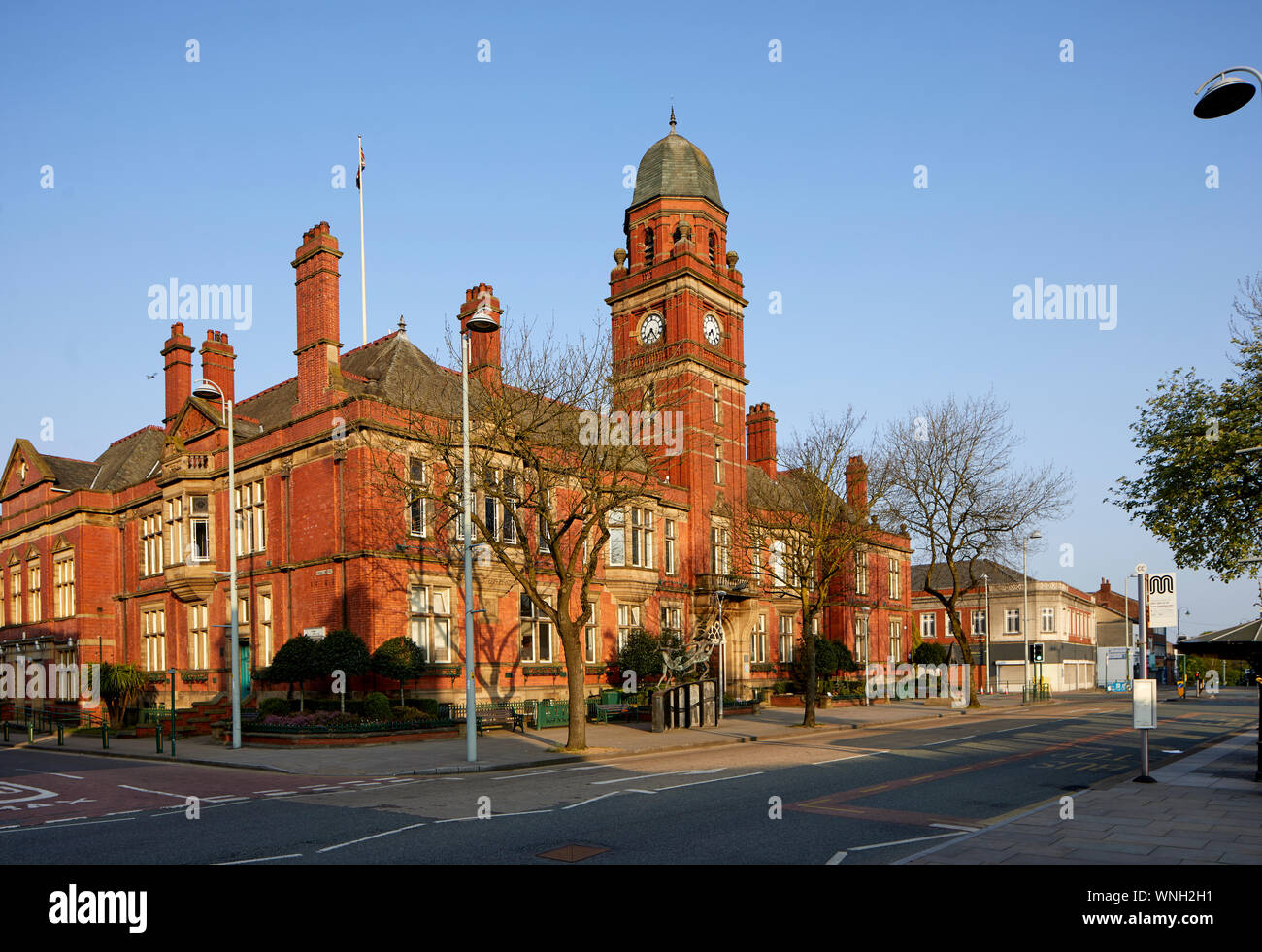 Tameside landmarks, Hyde Town Hall designated Grade II listed ...