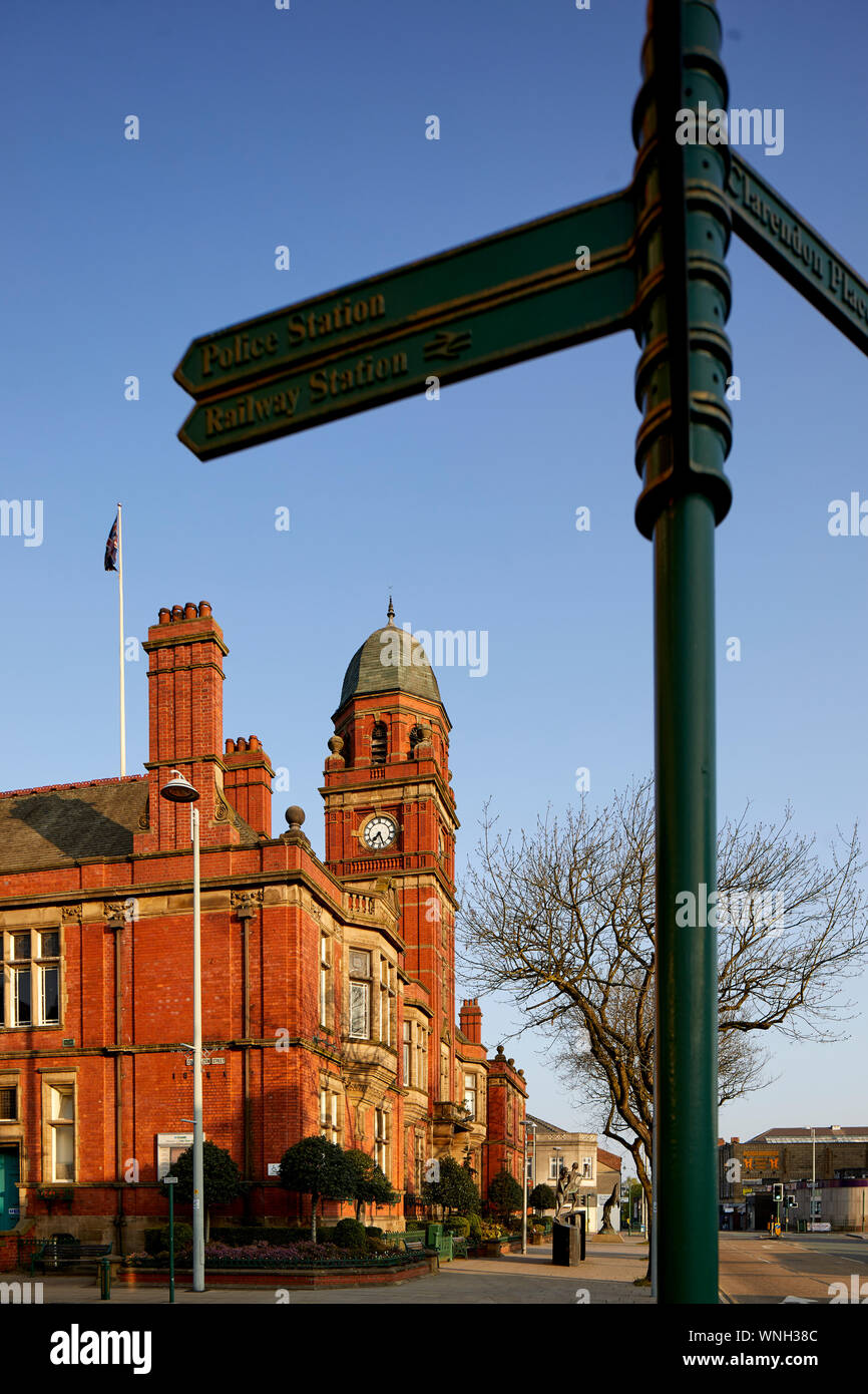 Tameside landmarks, Hyde Town Hall designated Grade II listed ...