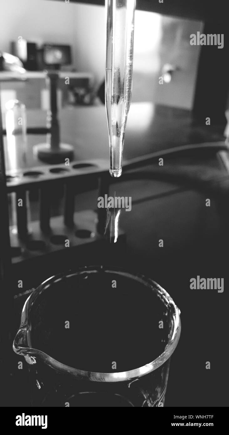 Beaker of water hi-res stock photography and images - Alamy