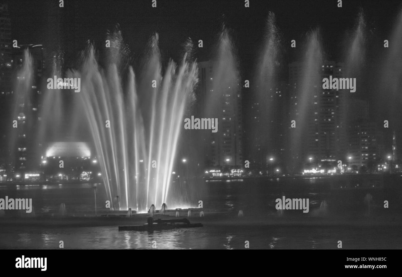 Water spraying fountains hi-res stock photography and images - Alamy