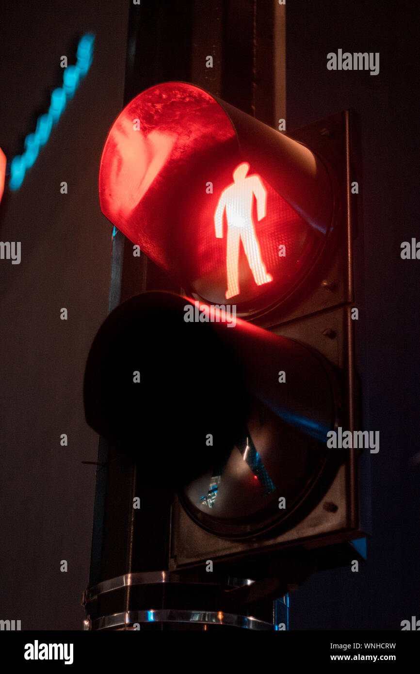 Illuminated stop sign hi-res stock photography and images - Alamy