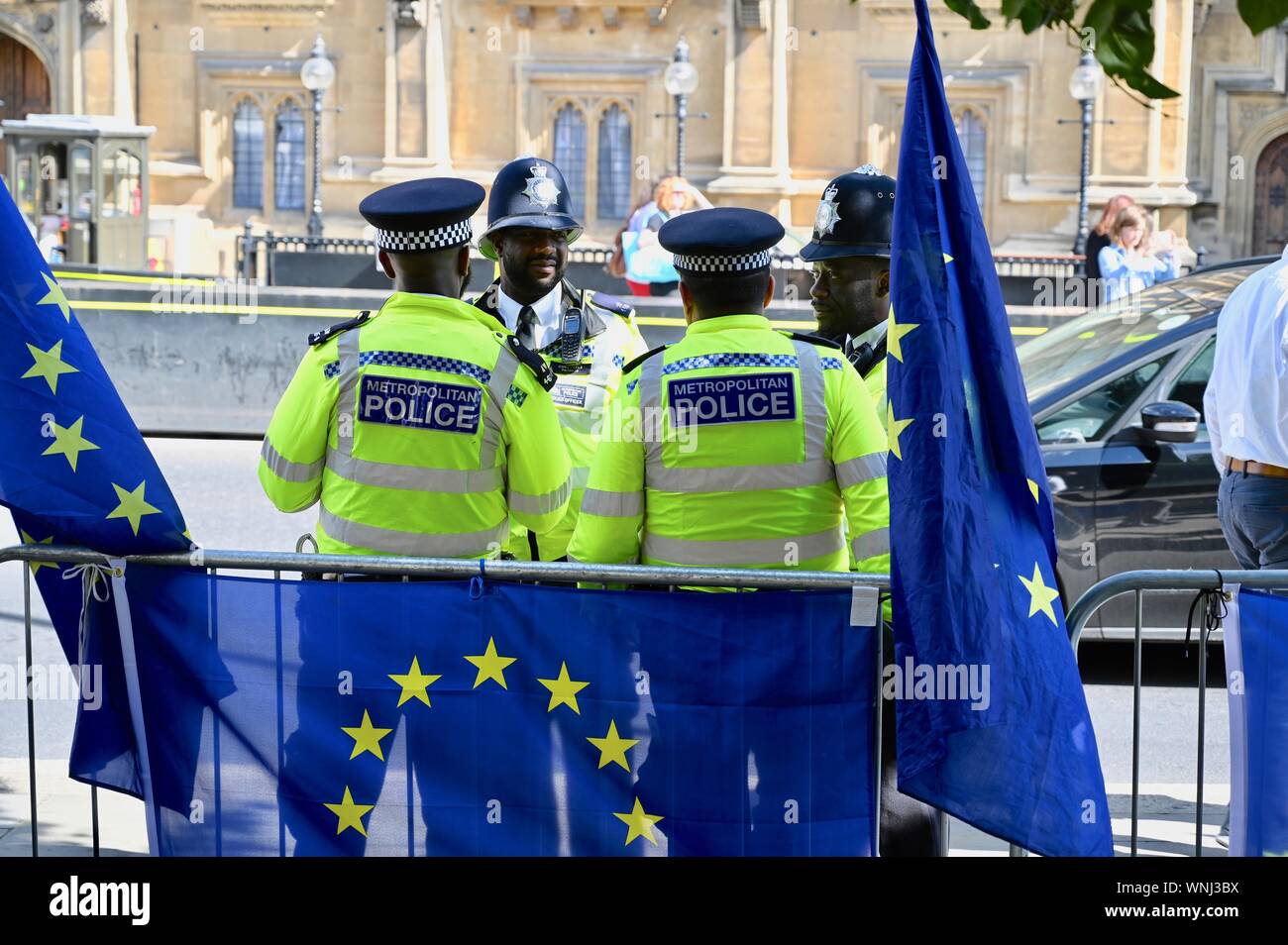 Brexit protests hi-res stock photography and images - Alamy