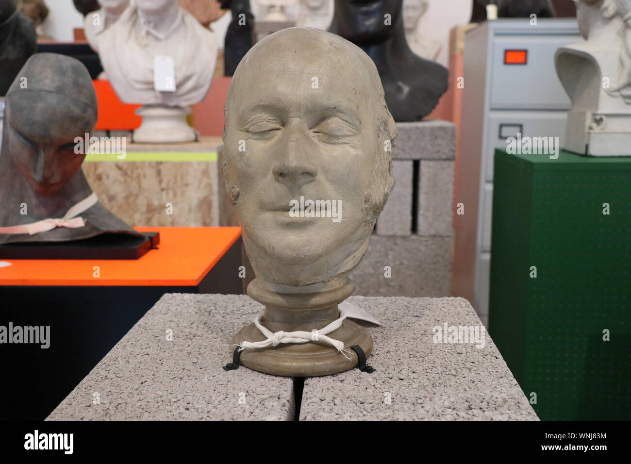 Mary death mask hi-res stock photography and images - Alamy