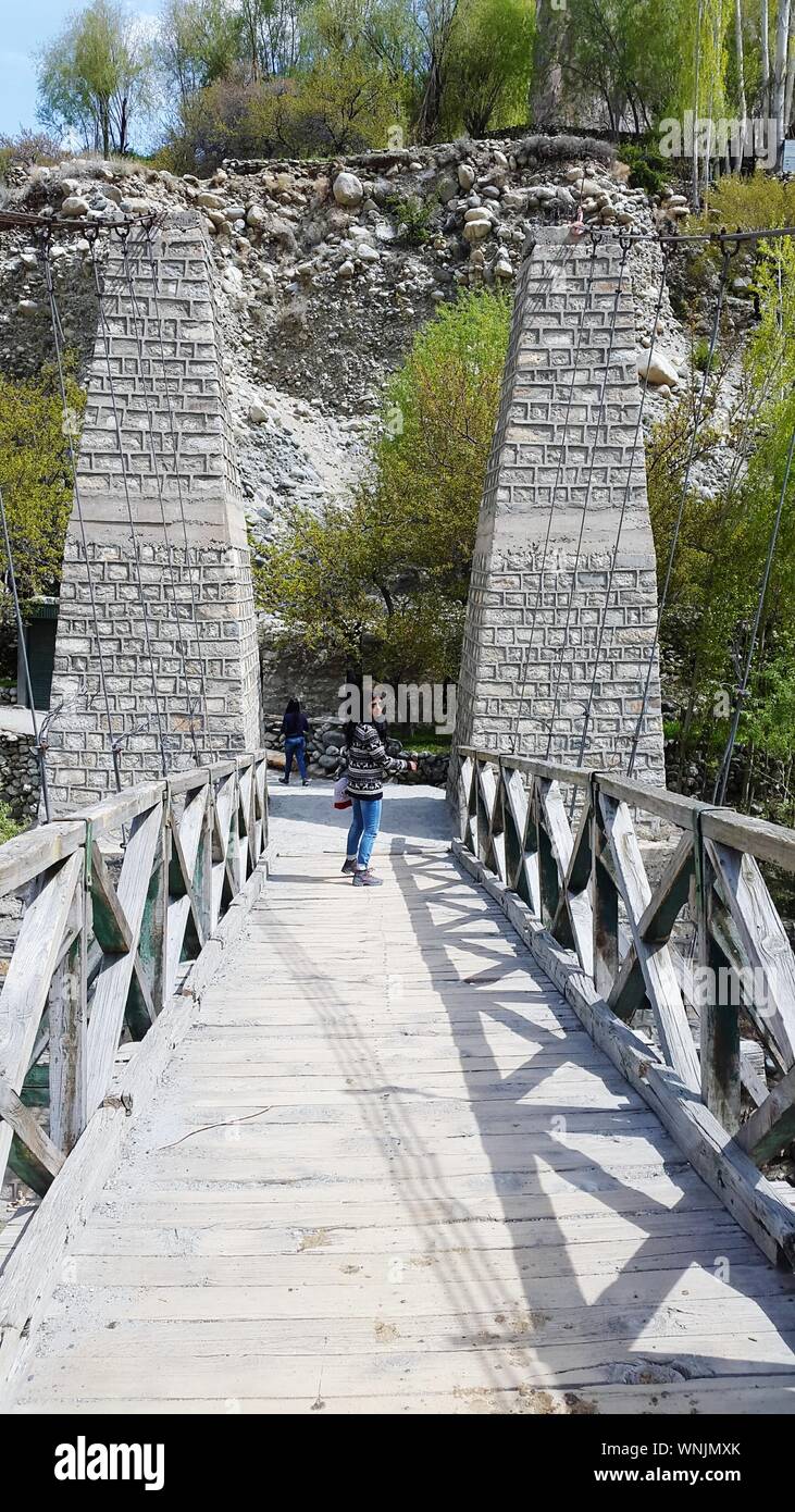 Looking over railing hi-res stock photography and images - Alamy