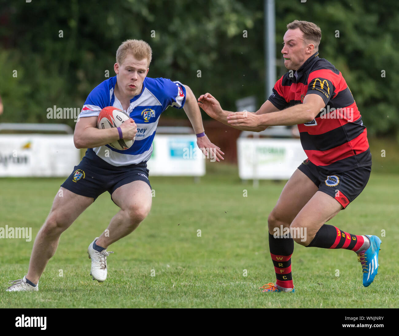 Side tackle rugby hi-res stock photography and images - Alamy