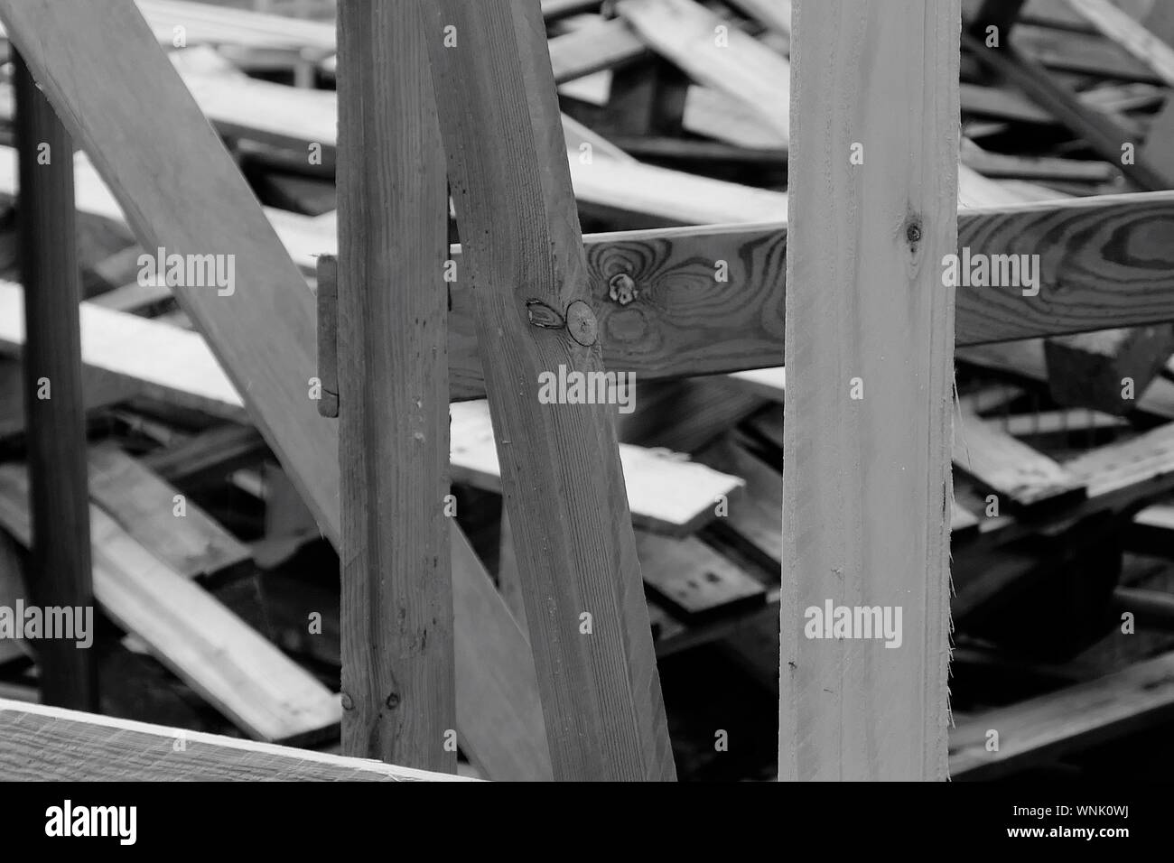 Wooden broken planks hi-res stock photography and images - Alamy
