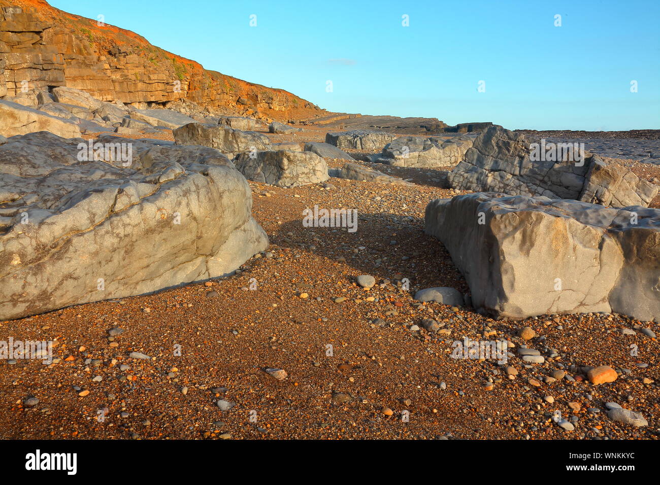 Shingle sloping beach hi-res stock photography and images - Alamy