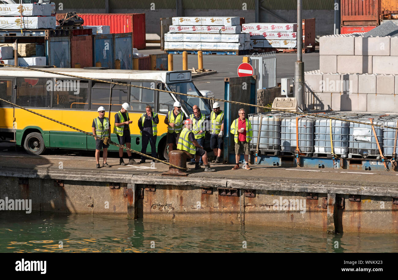 Dock Workers High Resolution Stock Photography and Images - Alamy