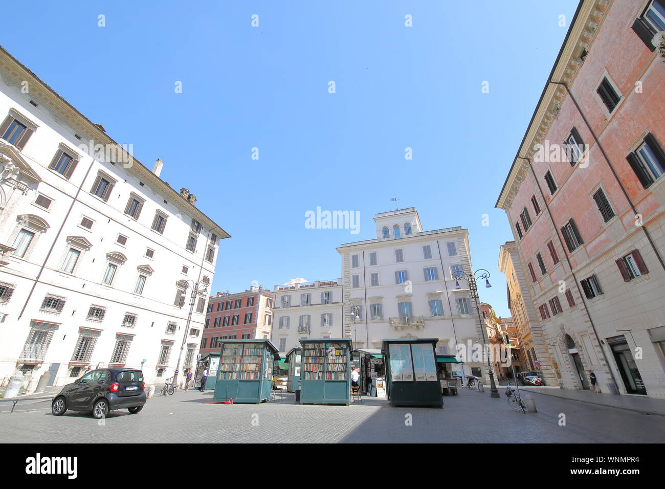 Palazzo borghese palace piazza square hi-res stock photography and ...