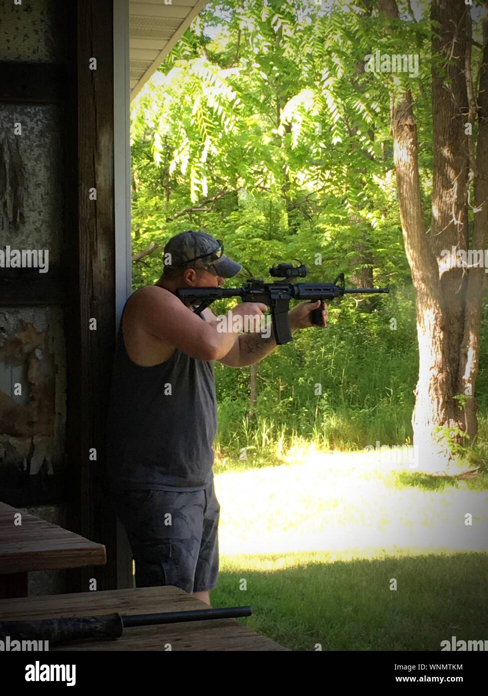 Shooting rifle hi-res stock photography and images - Alamy