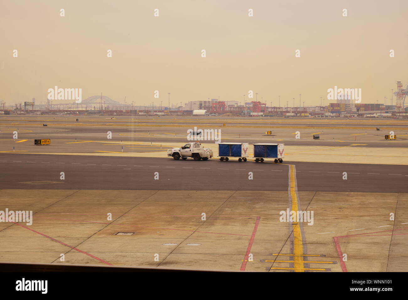 Luggage trailers hi-res stock photography and images - Alamy