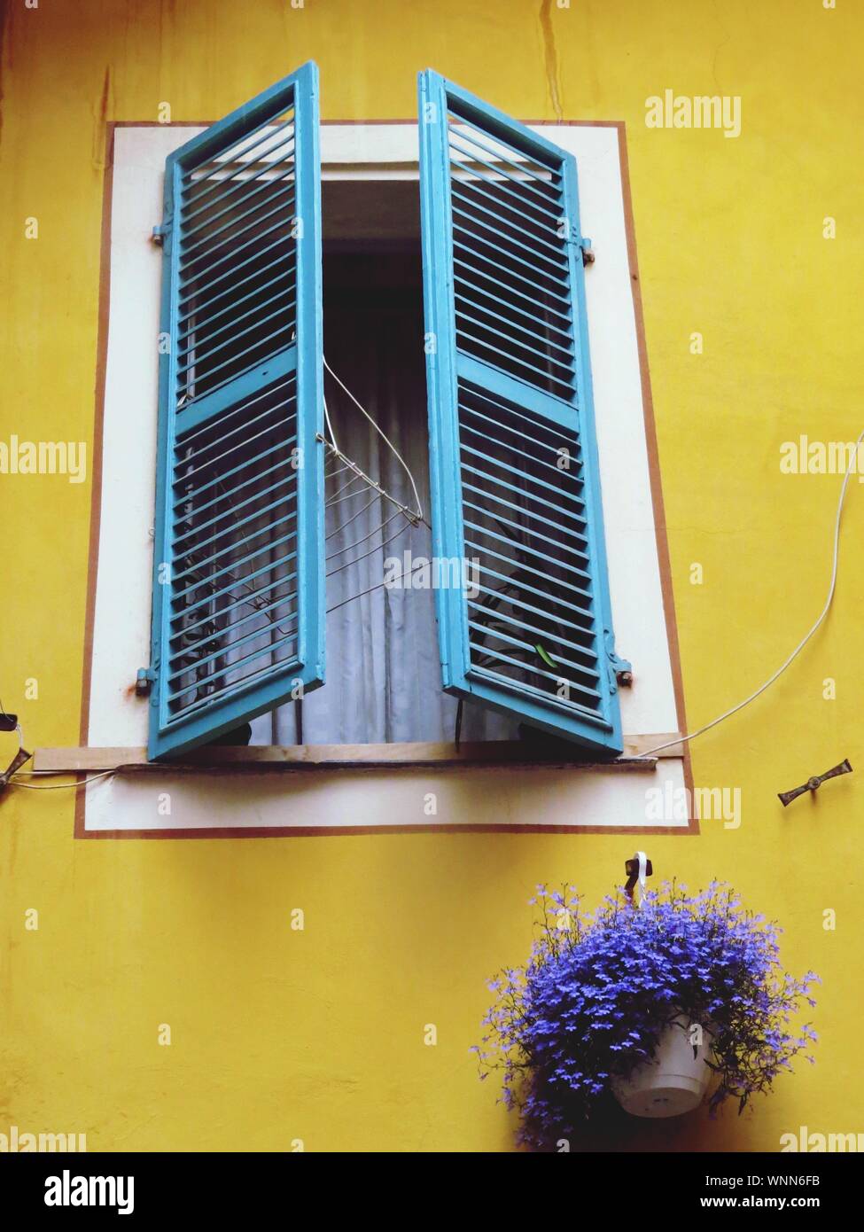 Open Shutter High Resolution Stock Photography and Images - Alamy