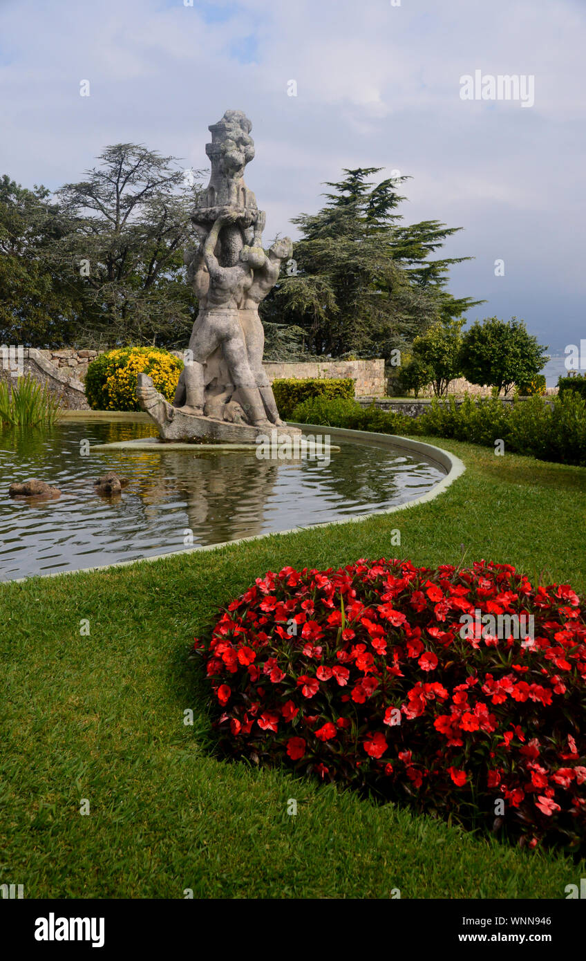Statue and Pond at Parque de Castrelos in Vigo, North West Spain, EU ...