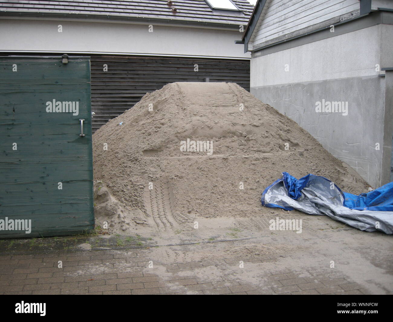 Heap of sand hi-res stock photography and images - Alamy