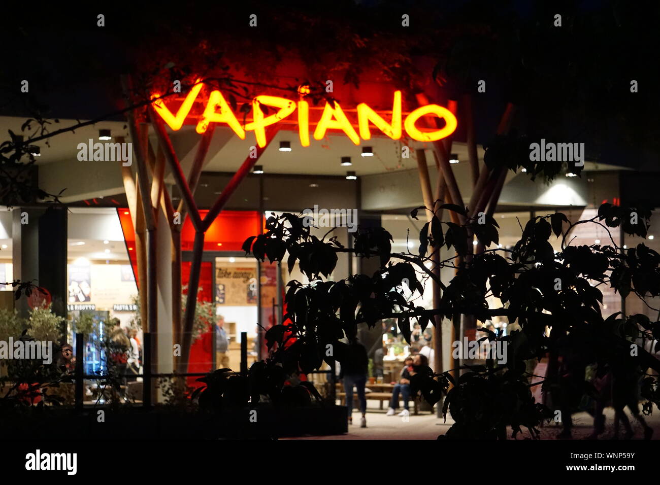 Center Parcs / Les villages de Nature, Disneyland Paris in September ...