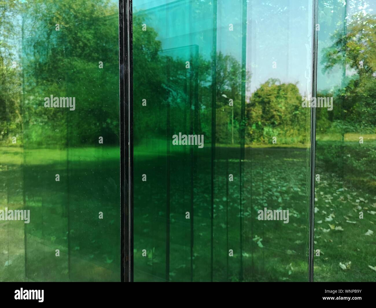 Clear glass panes hi-res stock photography and images - Alamy