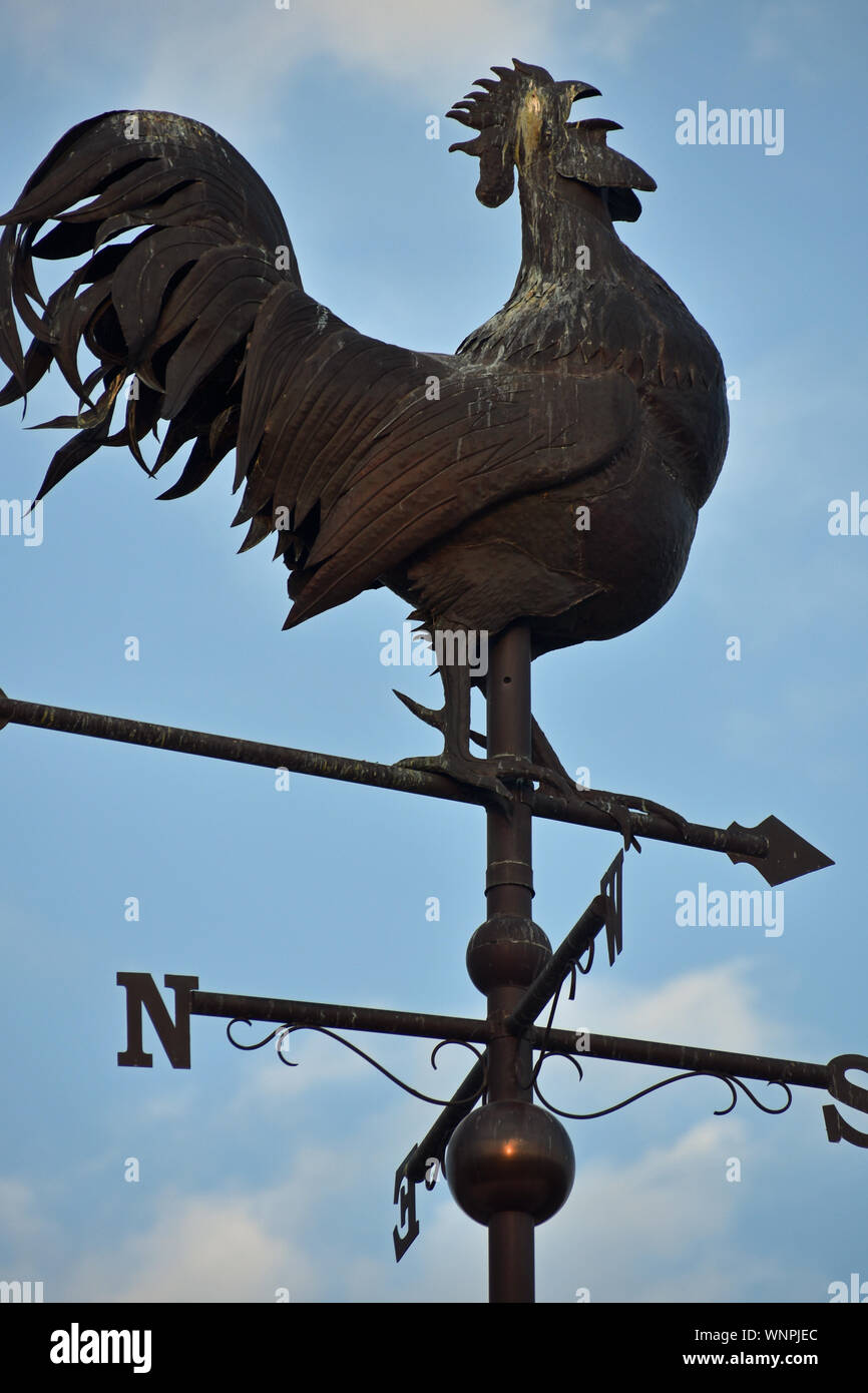 Rooster Weather Vane Stock Photo - Alamy
