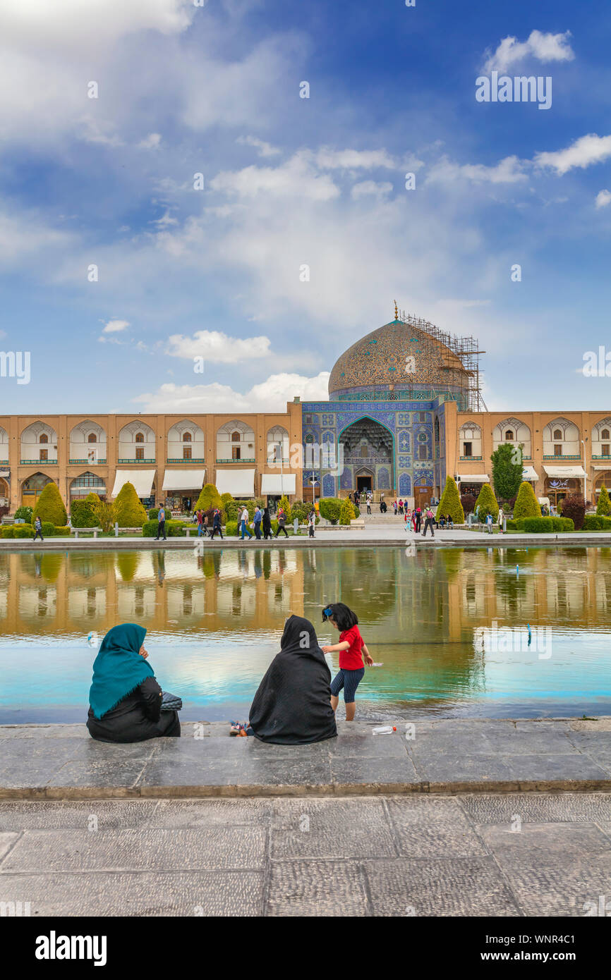 Sheikh Lotfollah Mosque, Naghsh-e Jahan Square, Isfahan, Isfahan ...