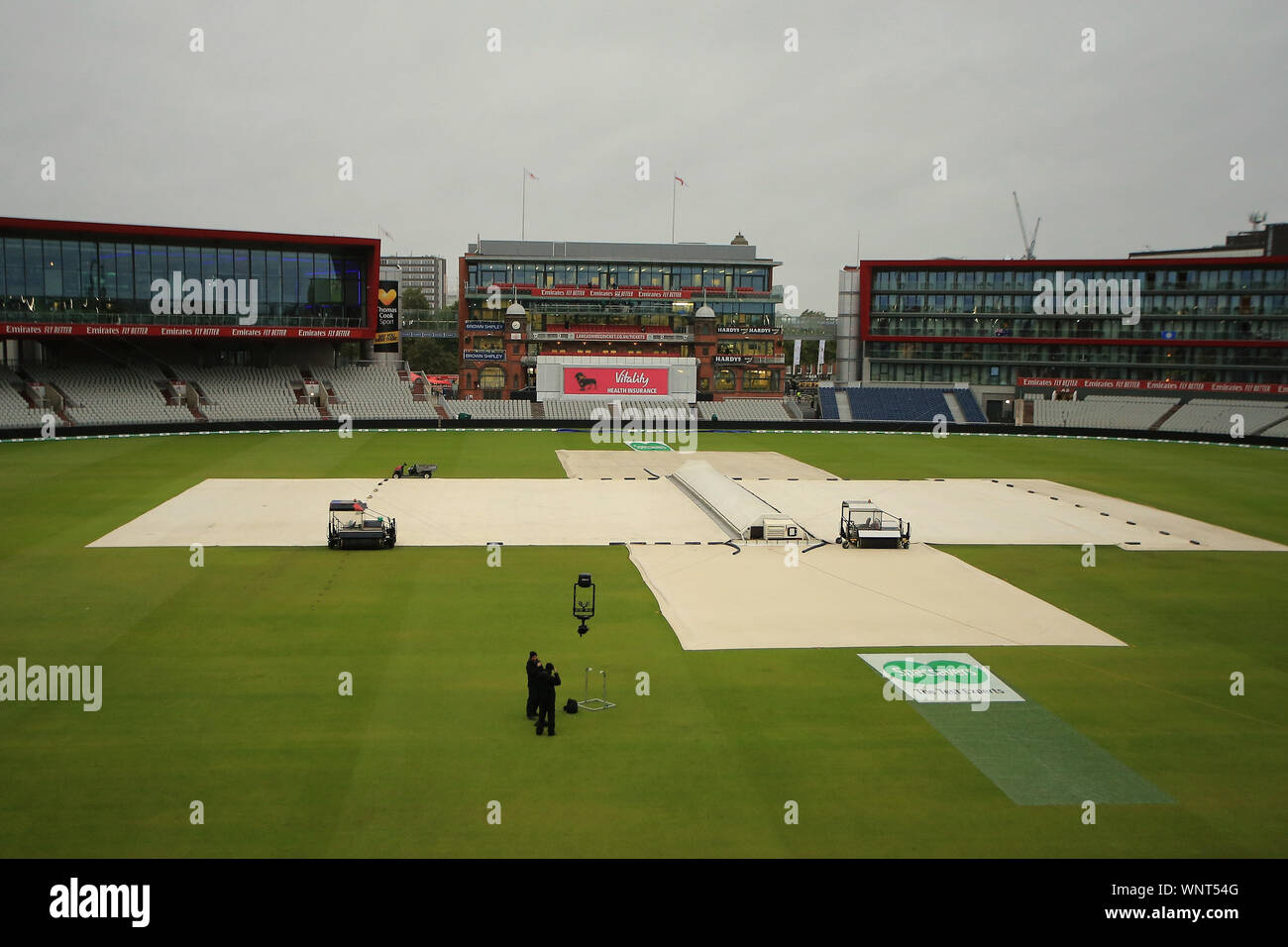 Old trafford cricket ground hi-res stock photography and images - Alamy