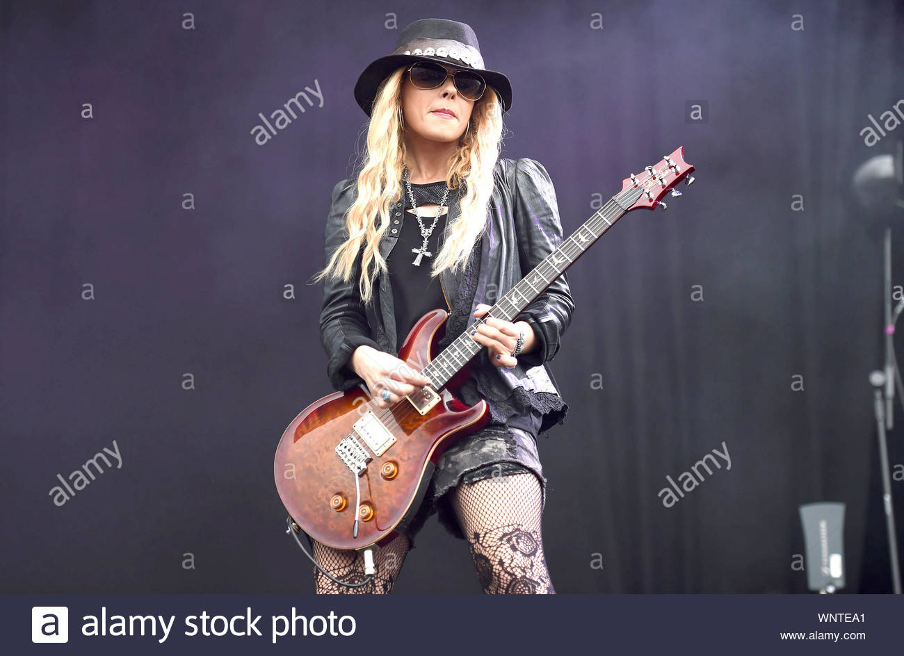 Orianthi Stock Photos & Orianthi Stock Images - Alamy