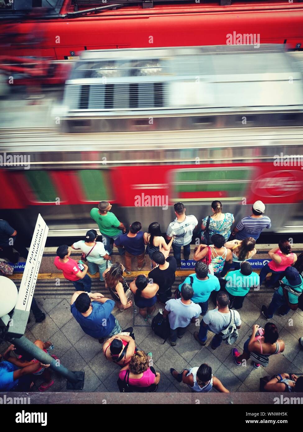 Crowd standing transportation city life hi-res stock photography and ...