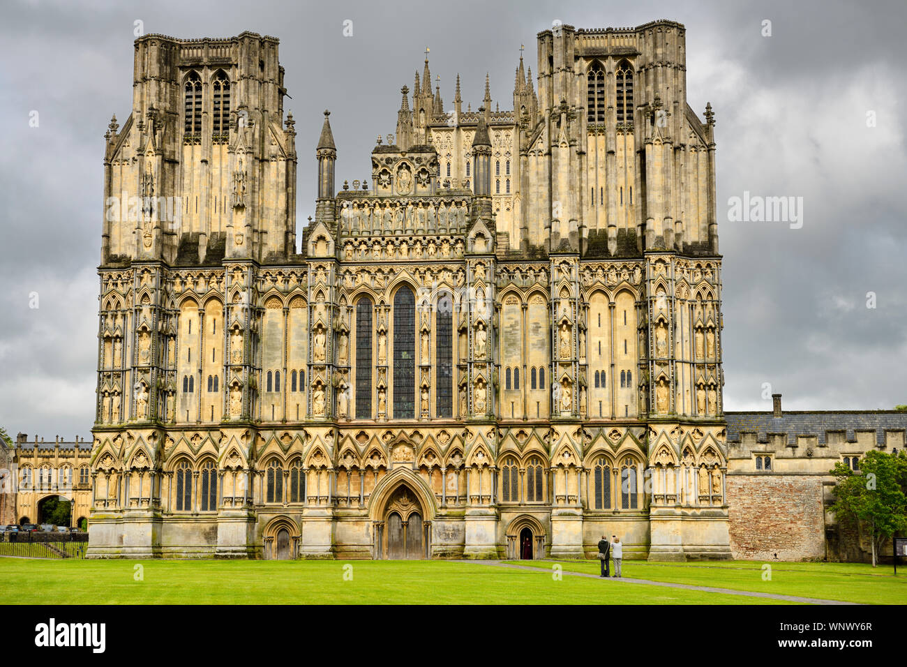 Couple tourists photographing on stone hi-res stock photography and ...
