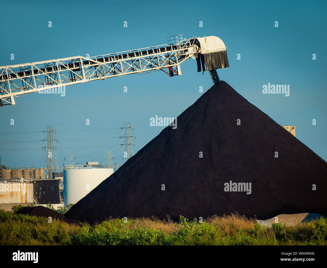 Coal ship at steel mill Detroit river factory Stock Photo - Alamy