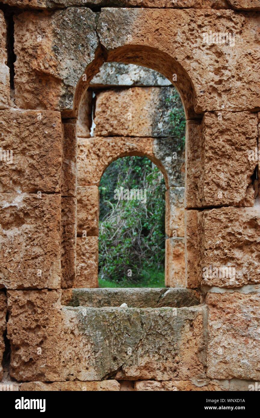 The ruins of Al Bara Stock Photo - Alamy