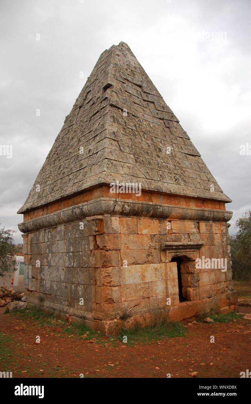 The ruins of Al Bara Stock Photo - Alamy