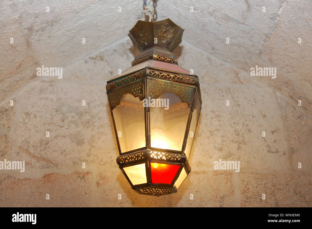 Syrian lamps hi-res stock photography and images - Alamy